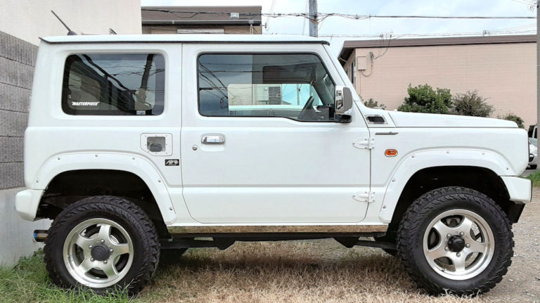 ジムニーJB64サイドボディーモールの取付 | JIMNY-STYLE